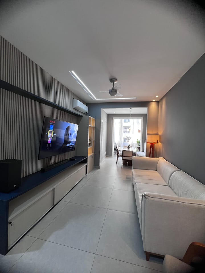Lindo Apartamento Recém Reformado Em Copacabana. - Rio de Janeiro
