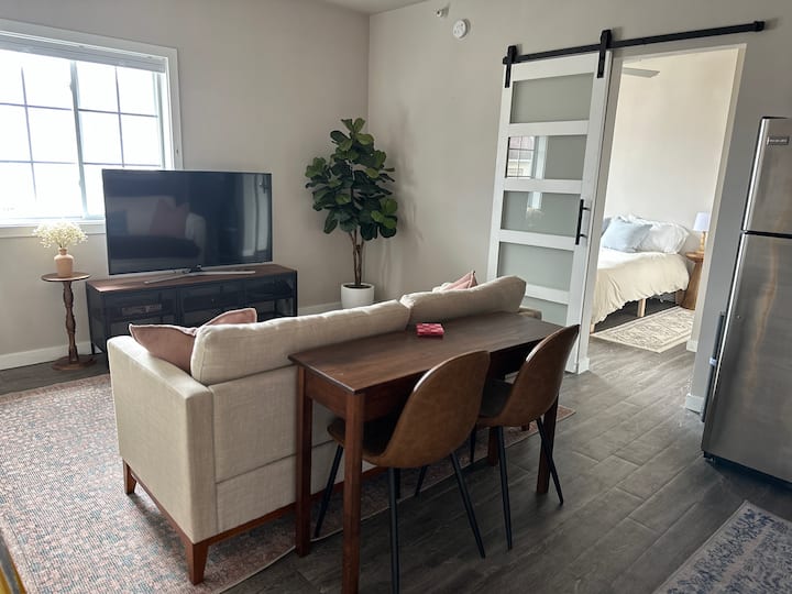 Cozy Flat In Downtown Tc - Traverse City, MI