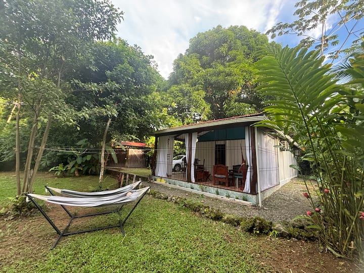 Jardín Rivera | Cahuita | 2 Bed-ac-kitchen-garden - Cahuita