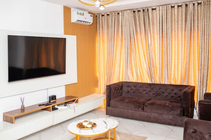 3 Br - Flat 1 Block B Elizabeth Courts- Wifi, Etc. - Lagos