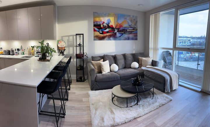 Stylish Apartment With En-suite - Enfield