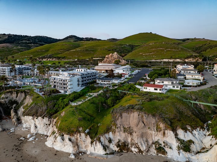 Oceanview King Suite With Full Kitchen Near Beach - Pismo Beach, CA