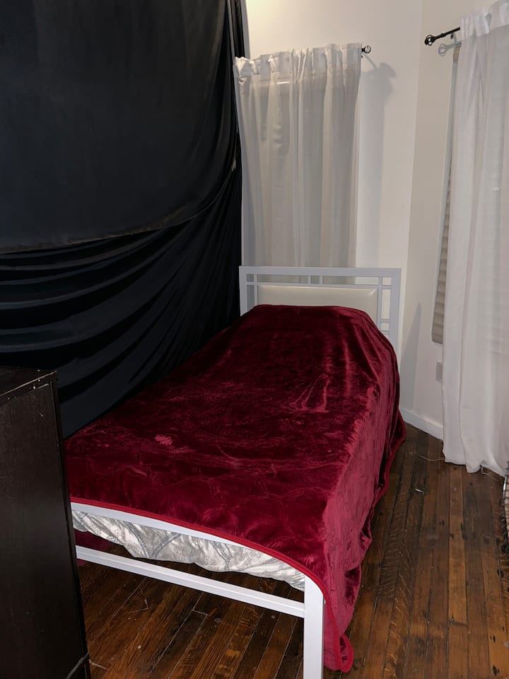 Rampart Twin Bed, Shared Space - Los Angeles, CA