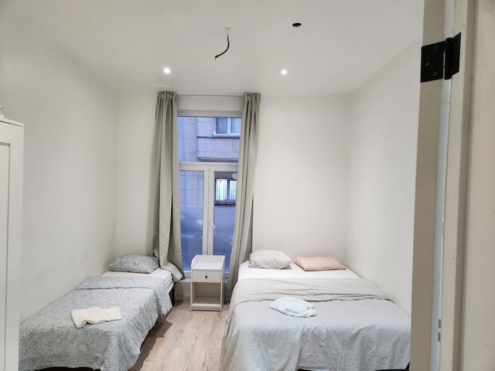 Team-3 Bedroom,2 Bathroom Duplex - Bruselas