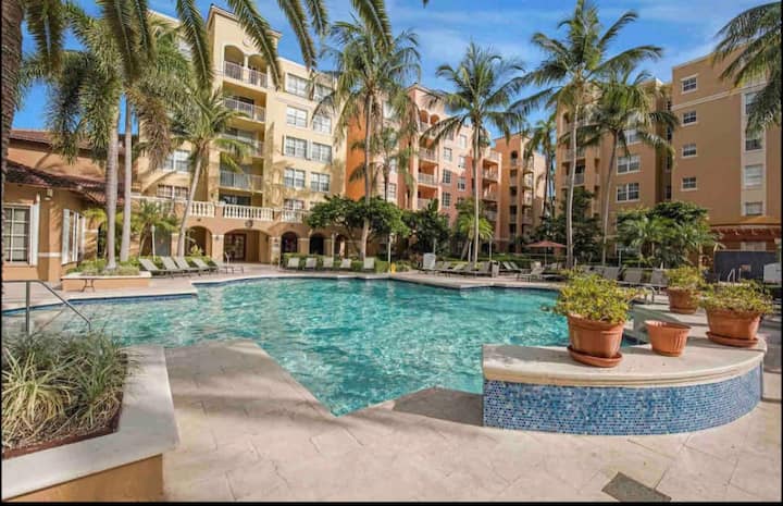 *Stunning 2/2 Apt In Aventura!* Yacht Club - Aventura, FL