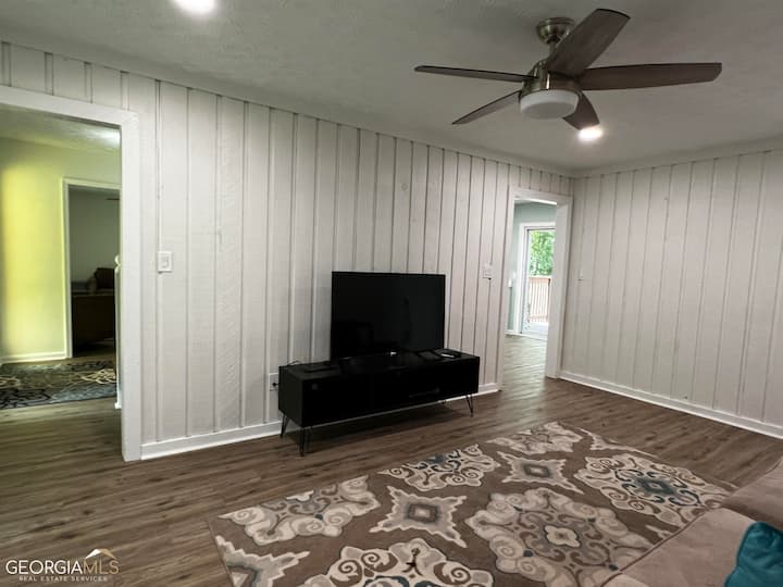 Comfy North Ptc 4 Bedroom 2.5 Bath Home - Peachtree City, GA