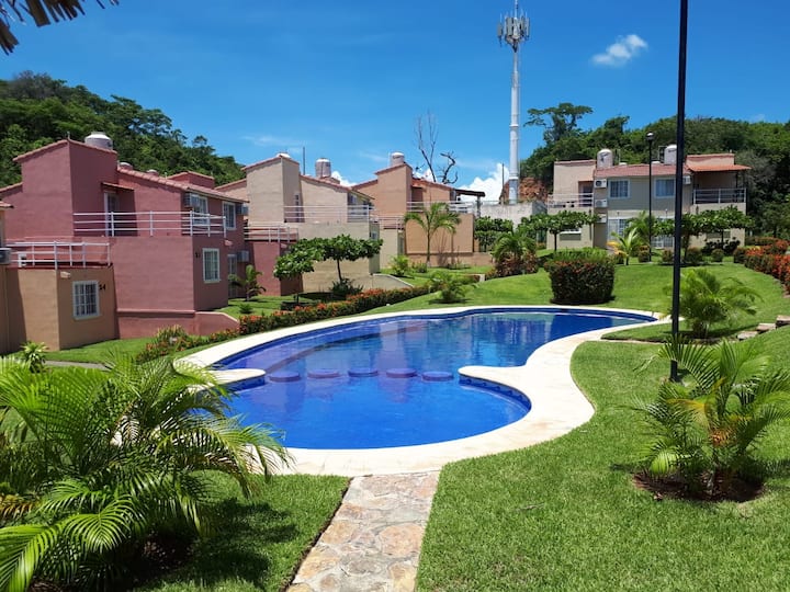 ¡Vacaciones Ideales Con Piscina! - Zihuatanejo
