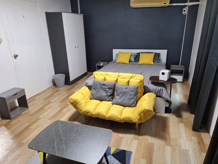 Cinema Room | Free Netflix | Fast Wifi | Pvt Bath - Thailand