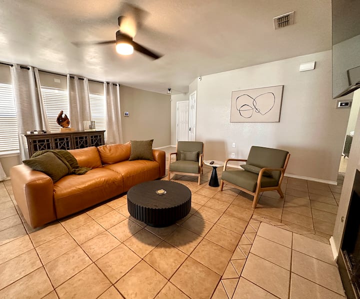Landman's Escape W Hot Tub - Odessa, TX