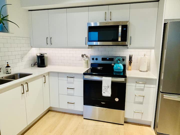 Sunset Suites - Sidney