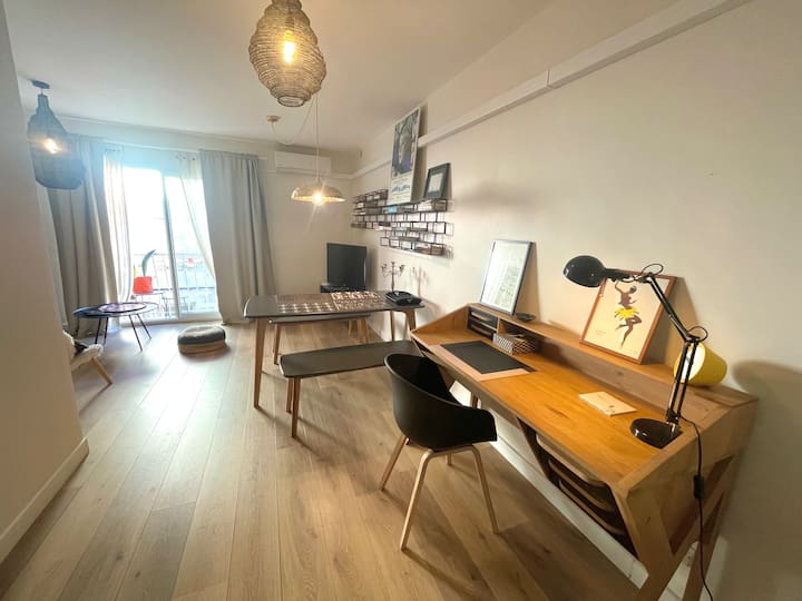 Parenthèse Entre Ville Et Mer. - La Ciotat