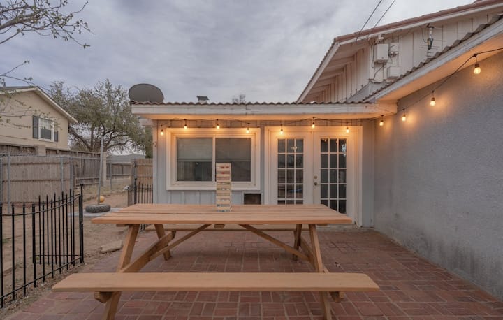 4br 3ba W/game Room & Fast Wi-fi | Walk To Dt - Midland, TX