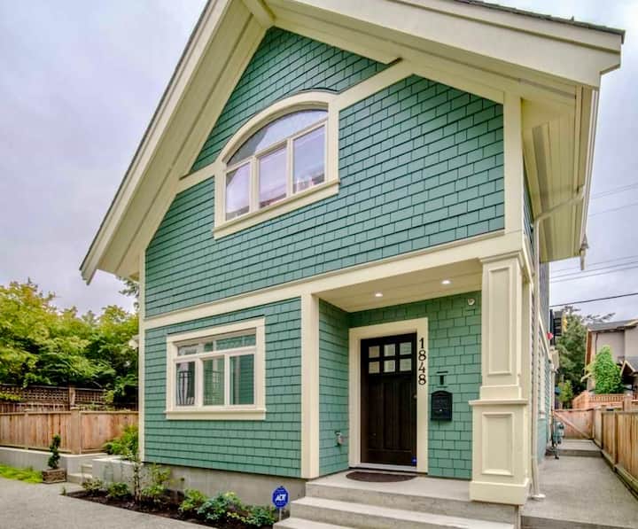 Boutique Kitsilano Family Home - Vancouver