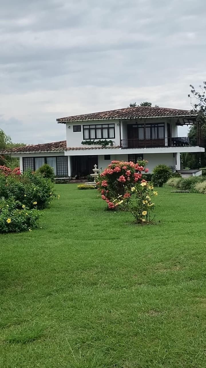 Hermosa Finca, Cerca A La Ciudad - Pereira, Colombia