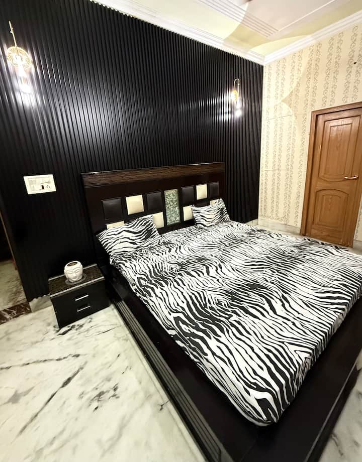 The Villa Sec 13
Cheerfull 2 Bedroom House - Karnal