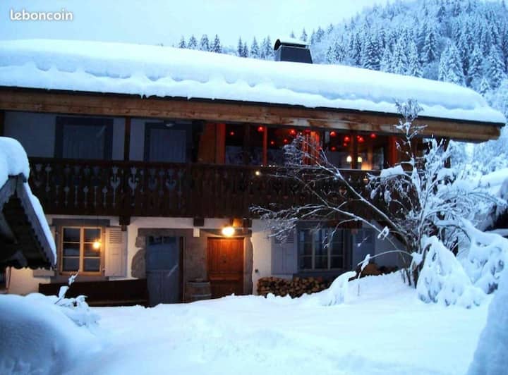 Ferme Savoyarde Du Lachat - Les Carroz d'Arâches
