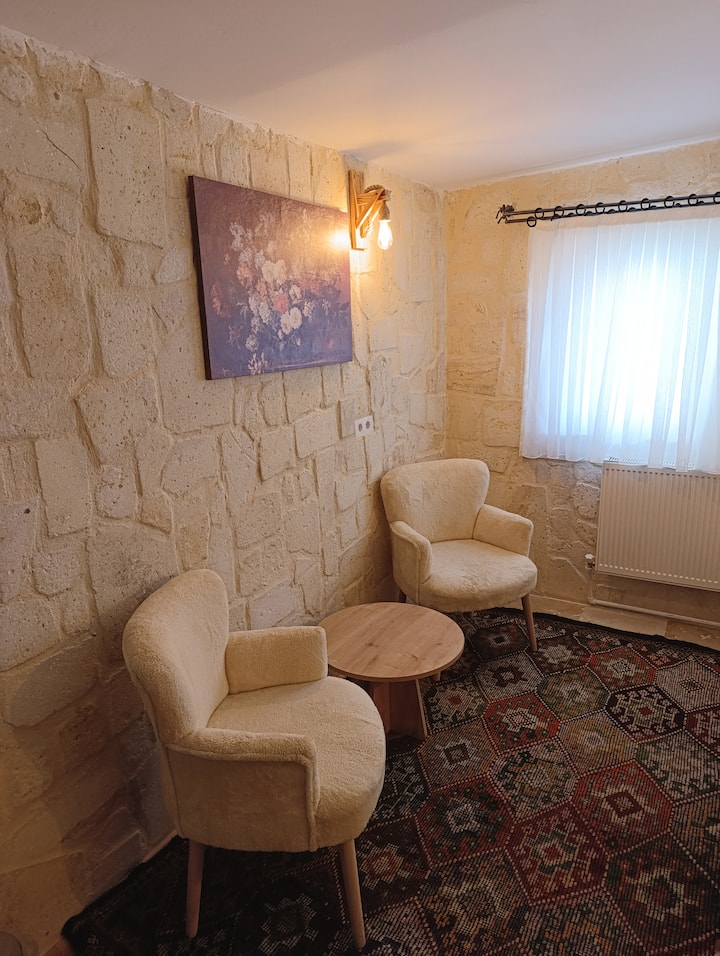 Manzaralı Balkonlu Double Oda / Asma Cave House - Turkey