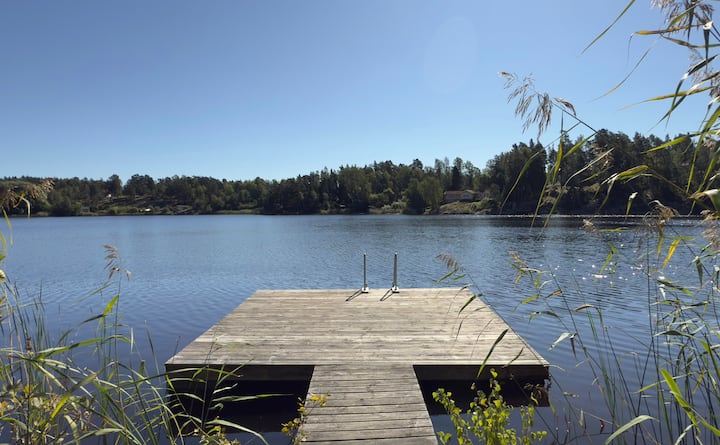 Entire Lakeside Home With Private Jetty And Sauna - Åkersberga