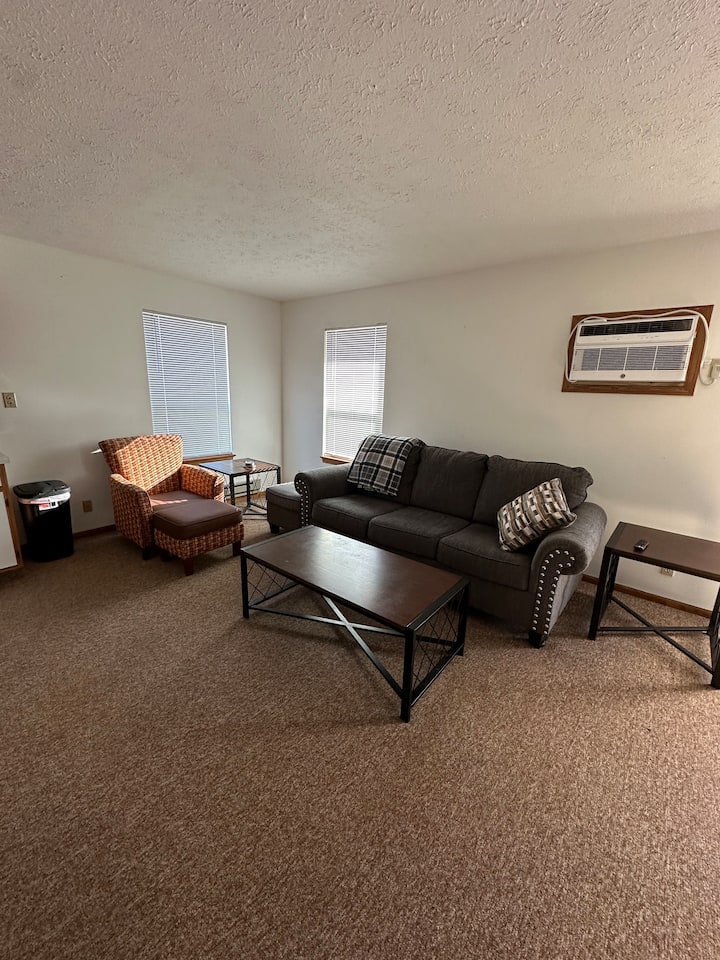 Fully Furnished Apartment - Nebraska