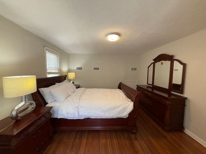 Spacious And Quiet House - Barnstable, MA