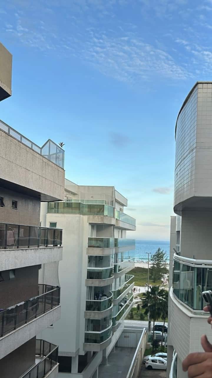 Apto Pé Na Areia: Praia Do Forte - Cabo Frio