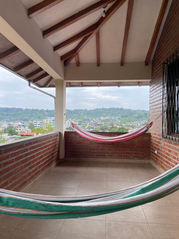 Maison Spacieuse Avec Vue Sur La Ville - Pastaza