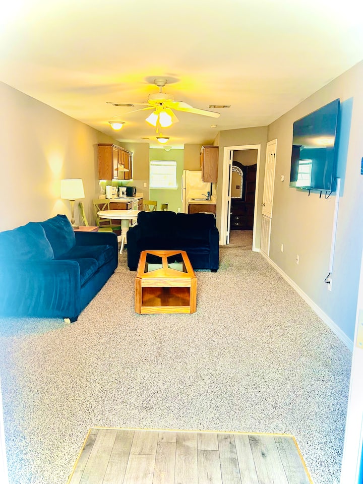 House Near Fishing Pier & Beach - Gulfport, MS