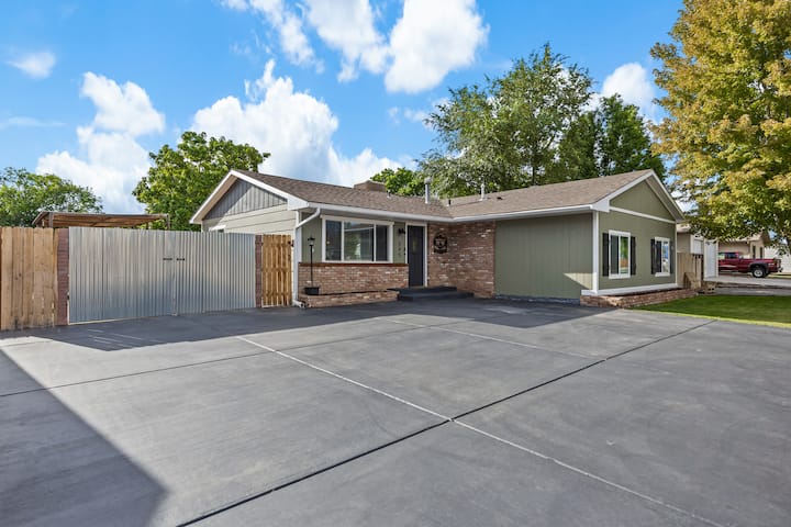 Rustic Refuge - Minutes From Downtown Fruita - Fruita, CO