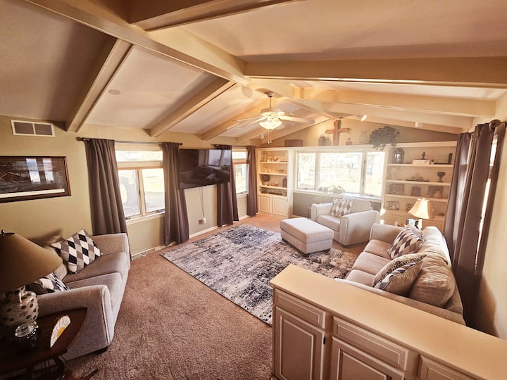 Very Spacious For Large Groups! - Oshkosh, WI