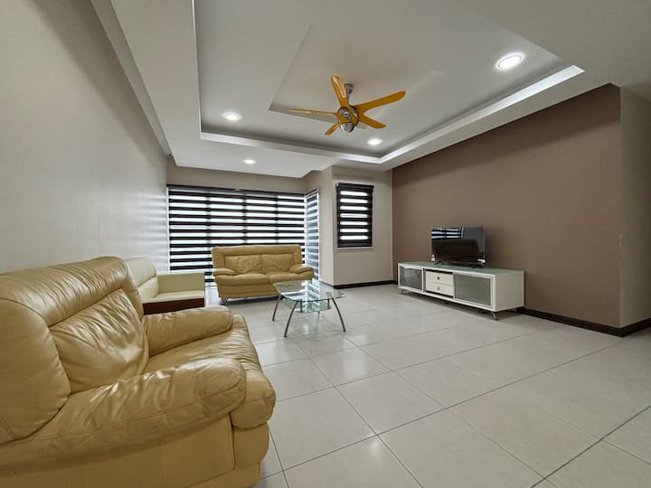 Apartment In Sekinchan - Sekinchan