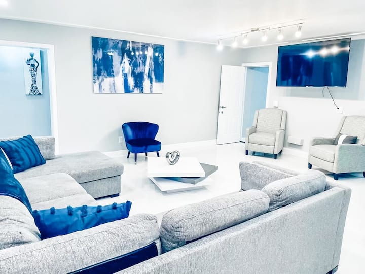 Perfect Location-9 Bedroom 9 Bath -