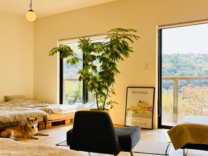 【春休みは三浦半島へ！】ペットと連泊滞在割引あり！葉山の絶景マウンテンビューを愛犬と - 橫須賀市