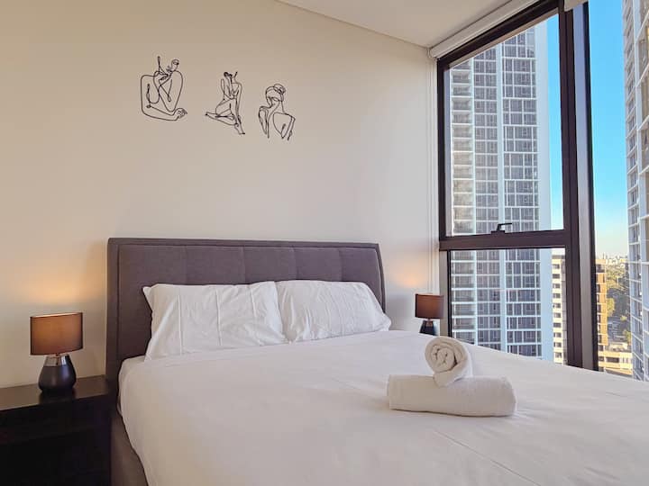 Sunset Serenity 2 Bedroom Apt In Olympic Park - Strathfield