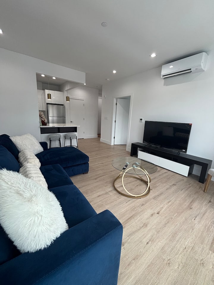 Luxury & Convenience! Stylish New Apt In Fleetwood - ニューロシェル, NY