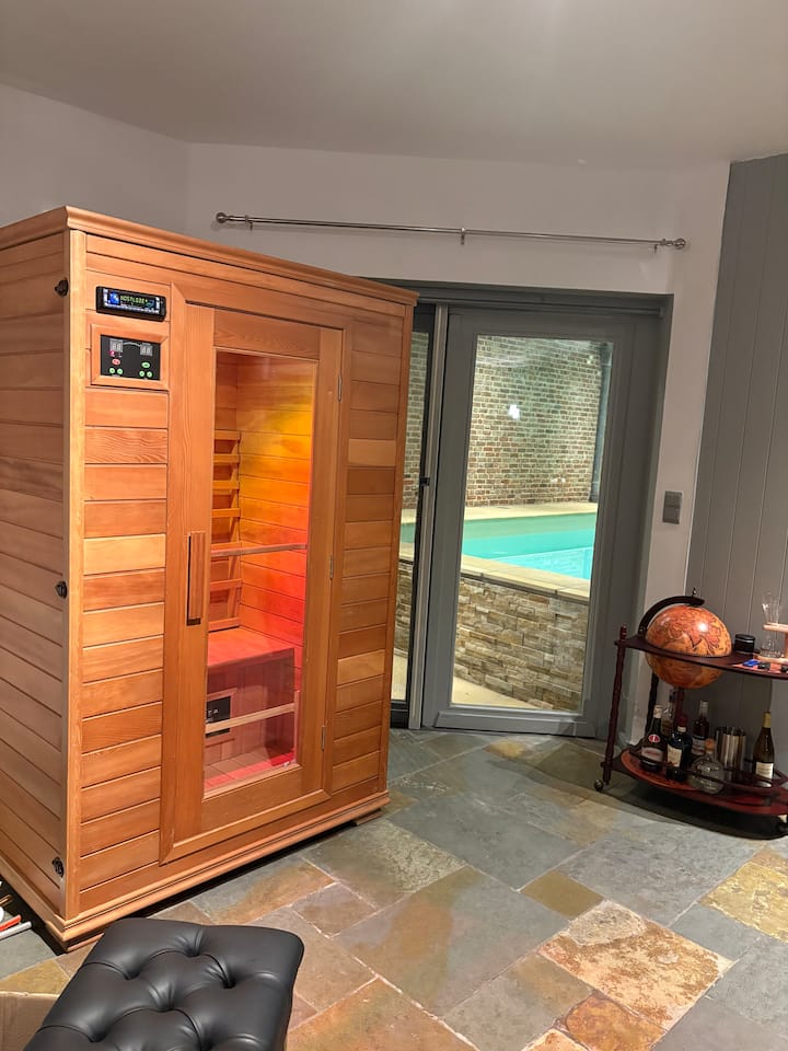 Mg Suites & Infinity & Spa - Arendonk