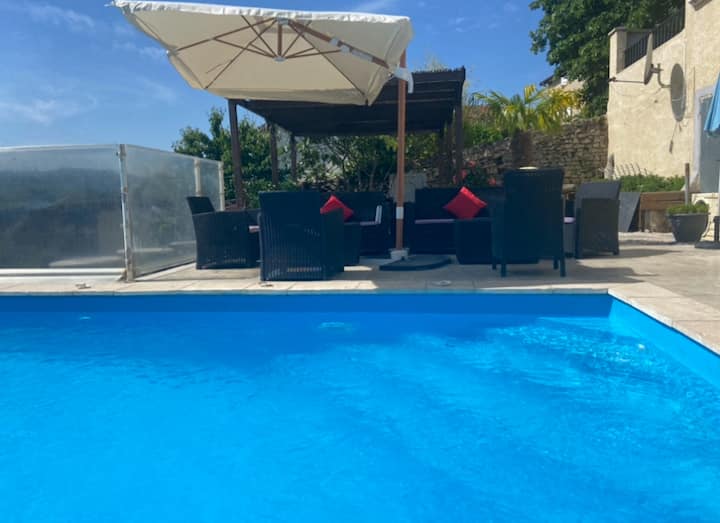 Belle Maison Avec Piscine Privée - Beaujolais - Anse