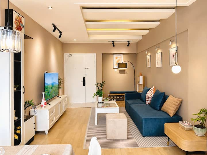 Central Garden Apartment, 2 Bedrooms, 2 Bathrooms, District 1 - Ho Chi Minh