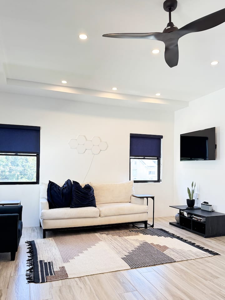 1 Bedroom Casita - Modern And Private - Kingston, Jamaica