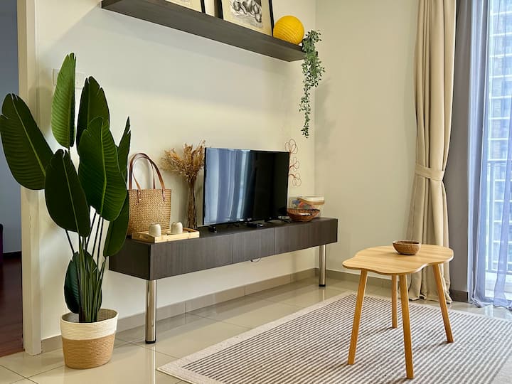 Blissfully Cozy I-city | Near Centralmall • 2br - Klang