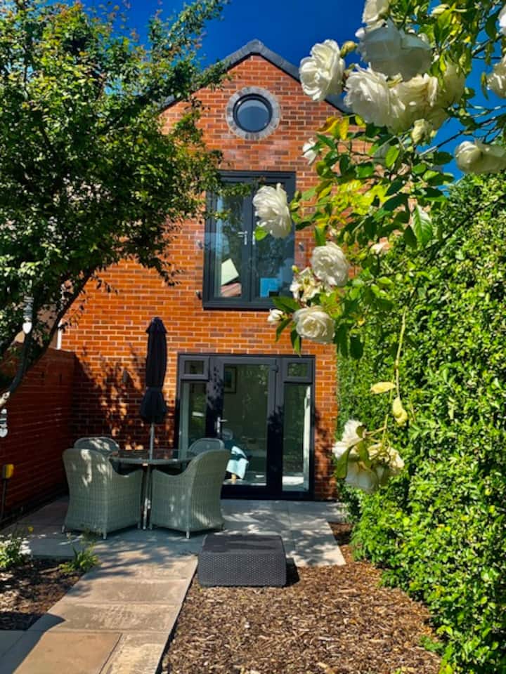 The Porthole Coastal Retreat With Private Parking - Newbiggin-by-the-Sea