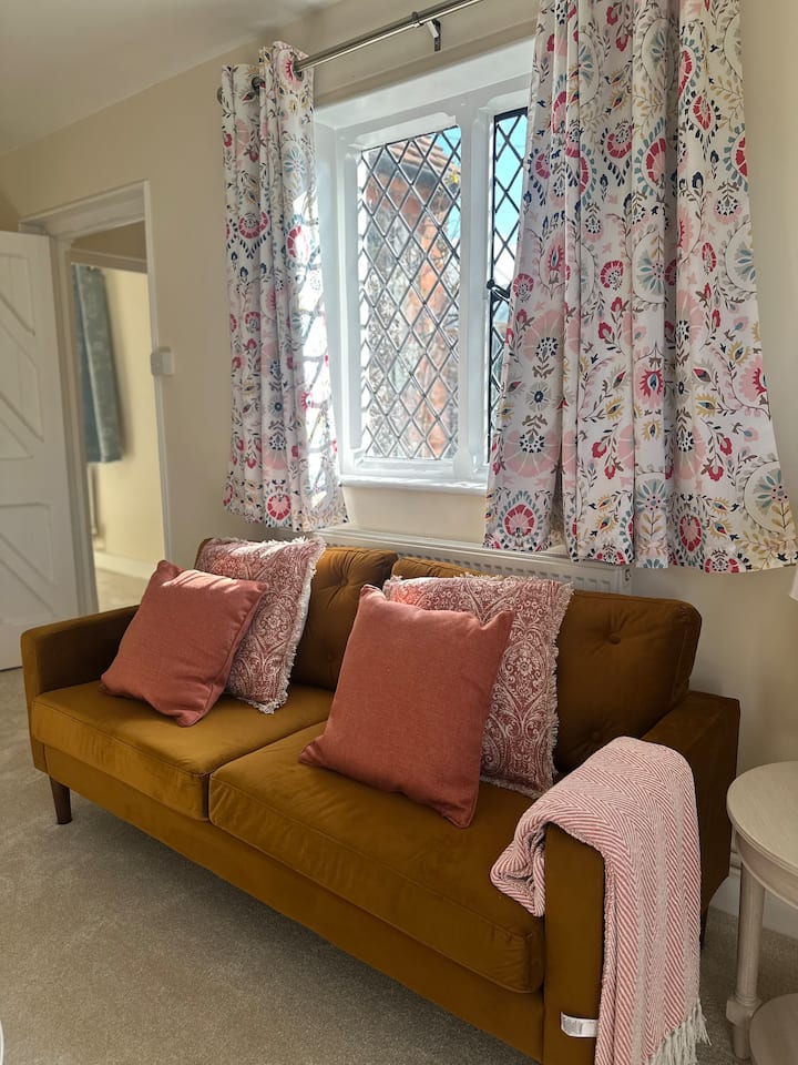 Charming Country Cottage With Lovely Views - Henley-on-Thames