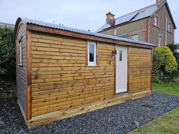 Llyn Hut - Abersoch