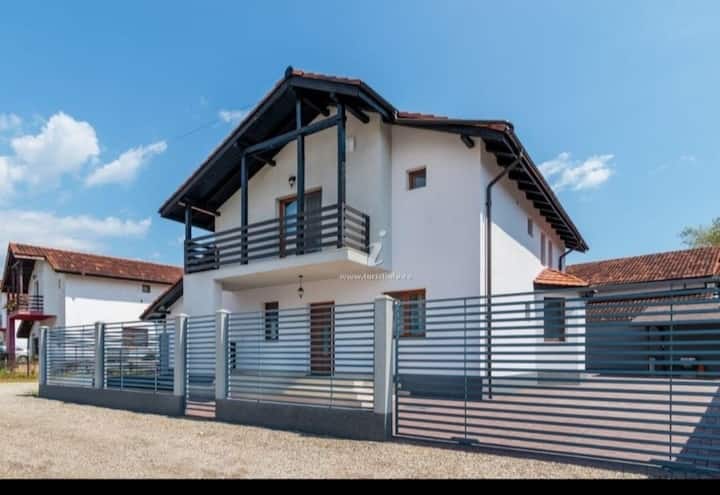 Casa - Călimănești