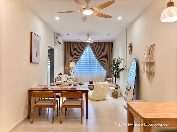 Muji Ipoh Town Falim | Free Parking | Free Netflix - Ipoh