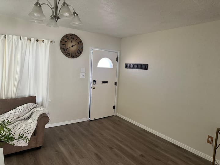 Nice First Floor Private Area - Elko, NV