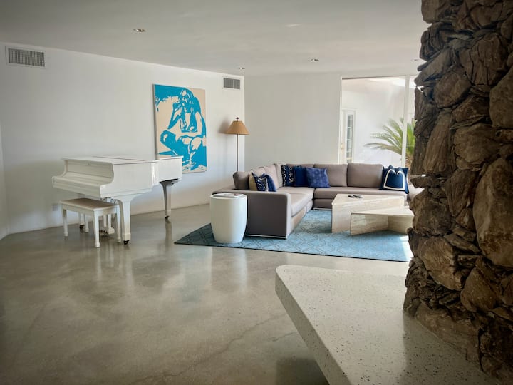 Desert Gold—iconic 60s Estate—piano•hot Tub•views - Palm Springs, CA