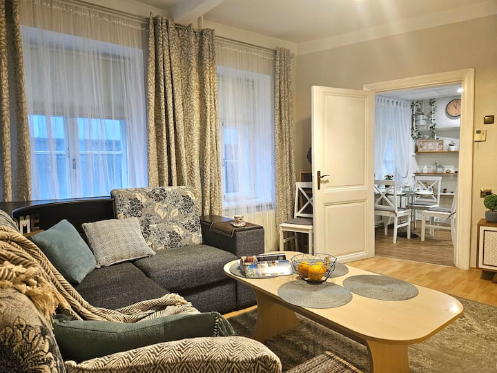 Old Town Rustic Elegance Apartment - Riga