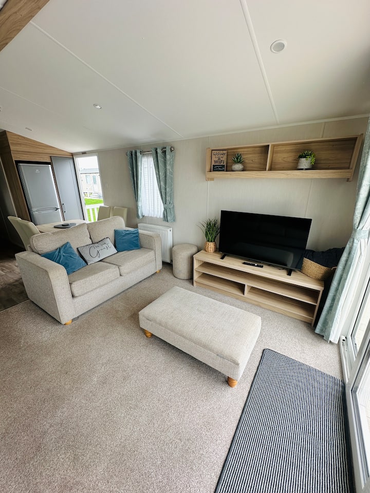 3 Bed (8 Berth) Caravan - Rhyl