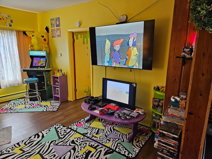 Retro Retreat - Manistee, MI