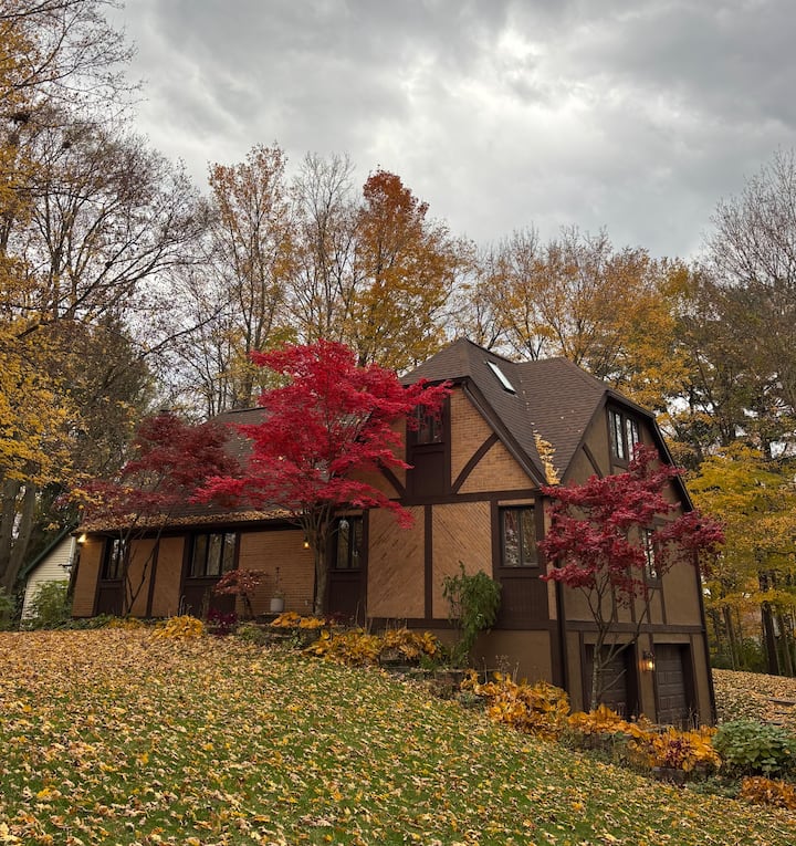 Charming Cottage Columbus Zoo - Delaware, OH